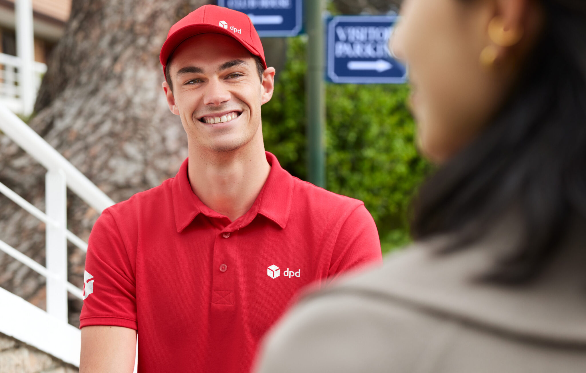 Parcel Delivery for Small Business | SME Courier Services | DPD Ireland